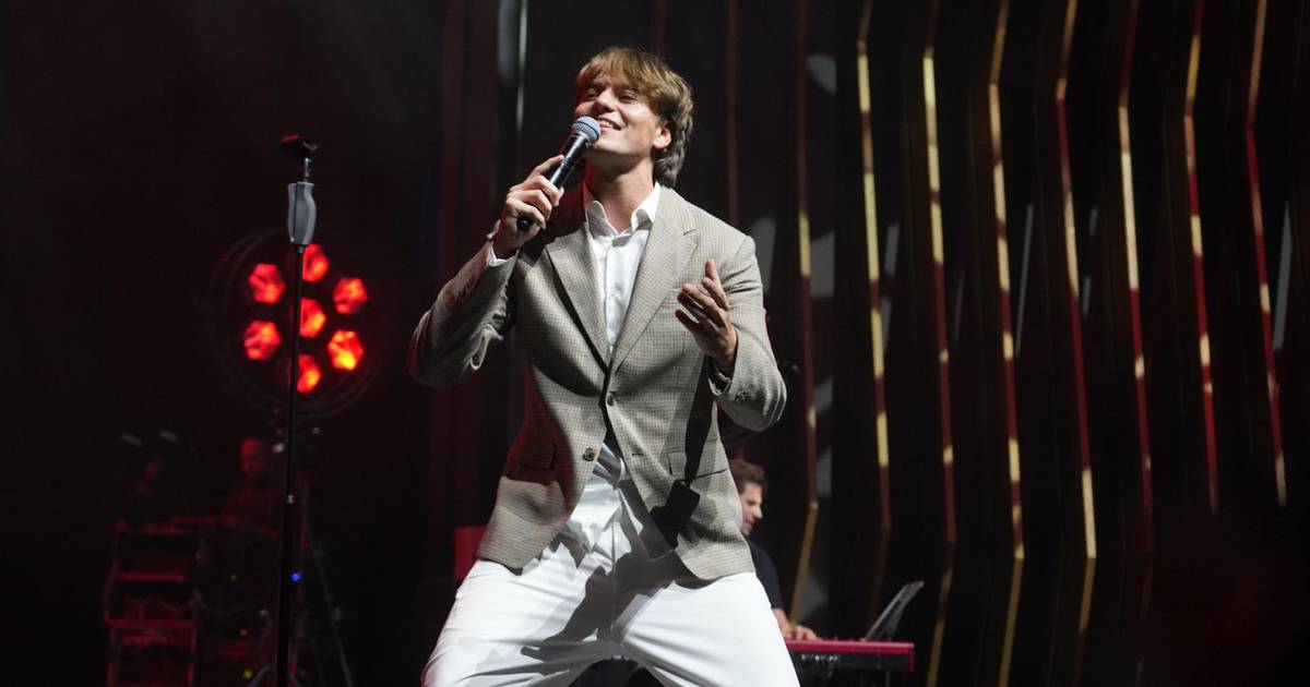 HR Top 100: Jakov Jozinović šesti tjedan zaredom na vrhu s hit pjesmom ...