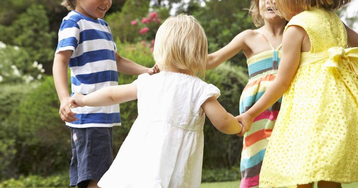 Znate li pravo značenje dječje pjesmice 'Ringe, ringe, raja'? | 24sata