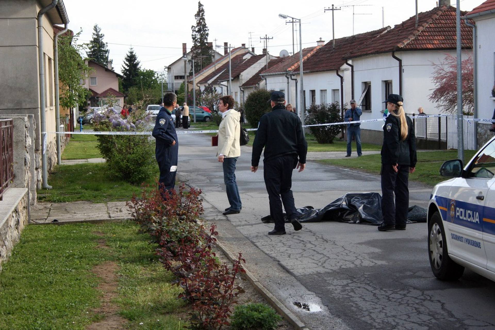 Galerija slika - Dečku nož u leđa: Navodno su puno pili i često su se ...