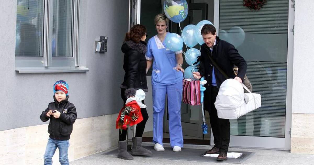 Mario Mamić došao po Moniku i svog sina Jakova u rodilište | 24sata