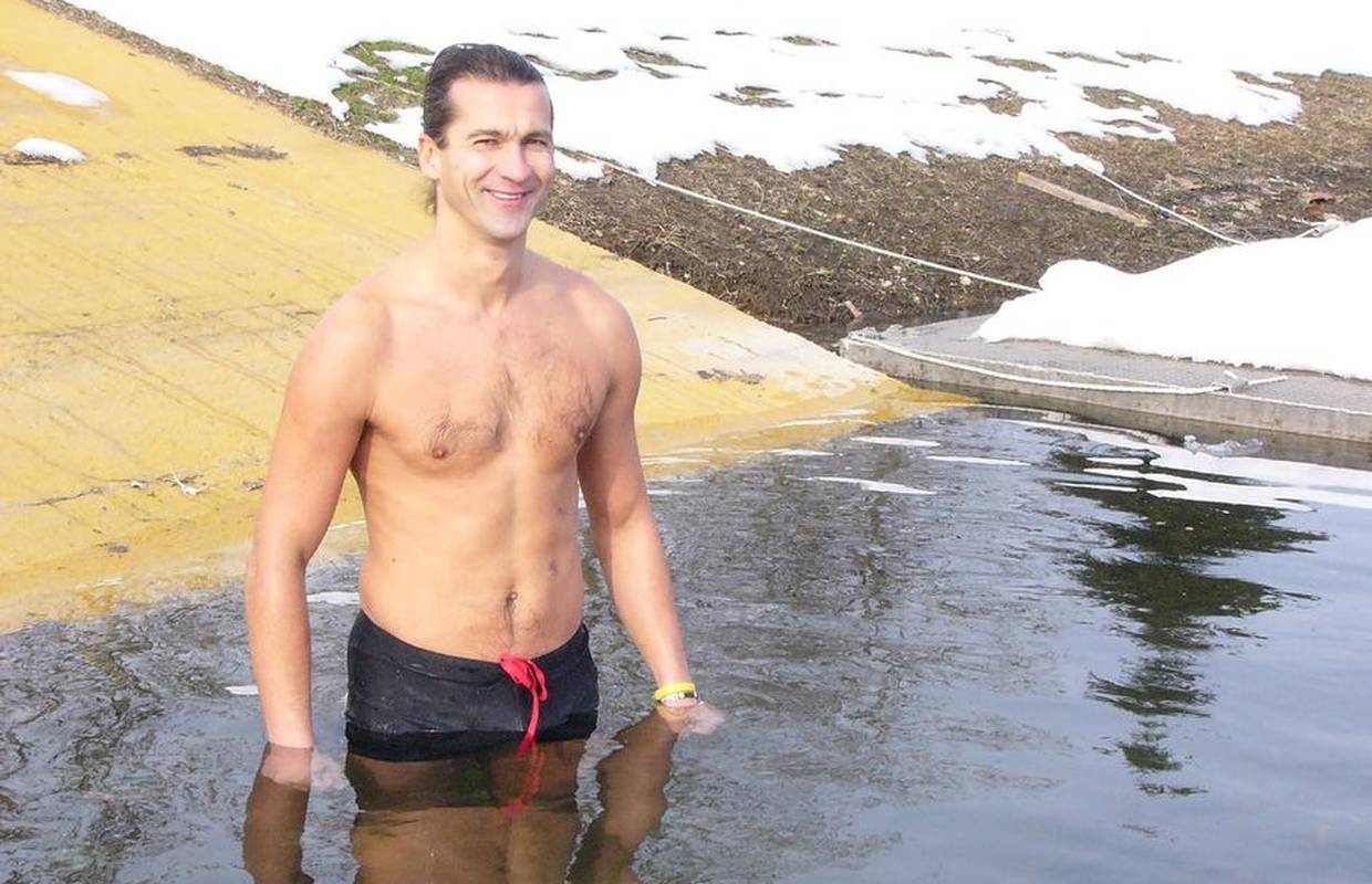 Supersplićanin u Annu: Čelični Darko pliva po ledu bez odijela | 24sata