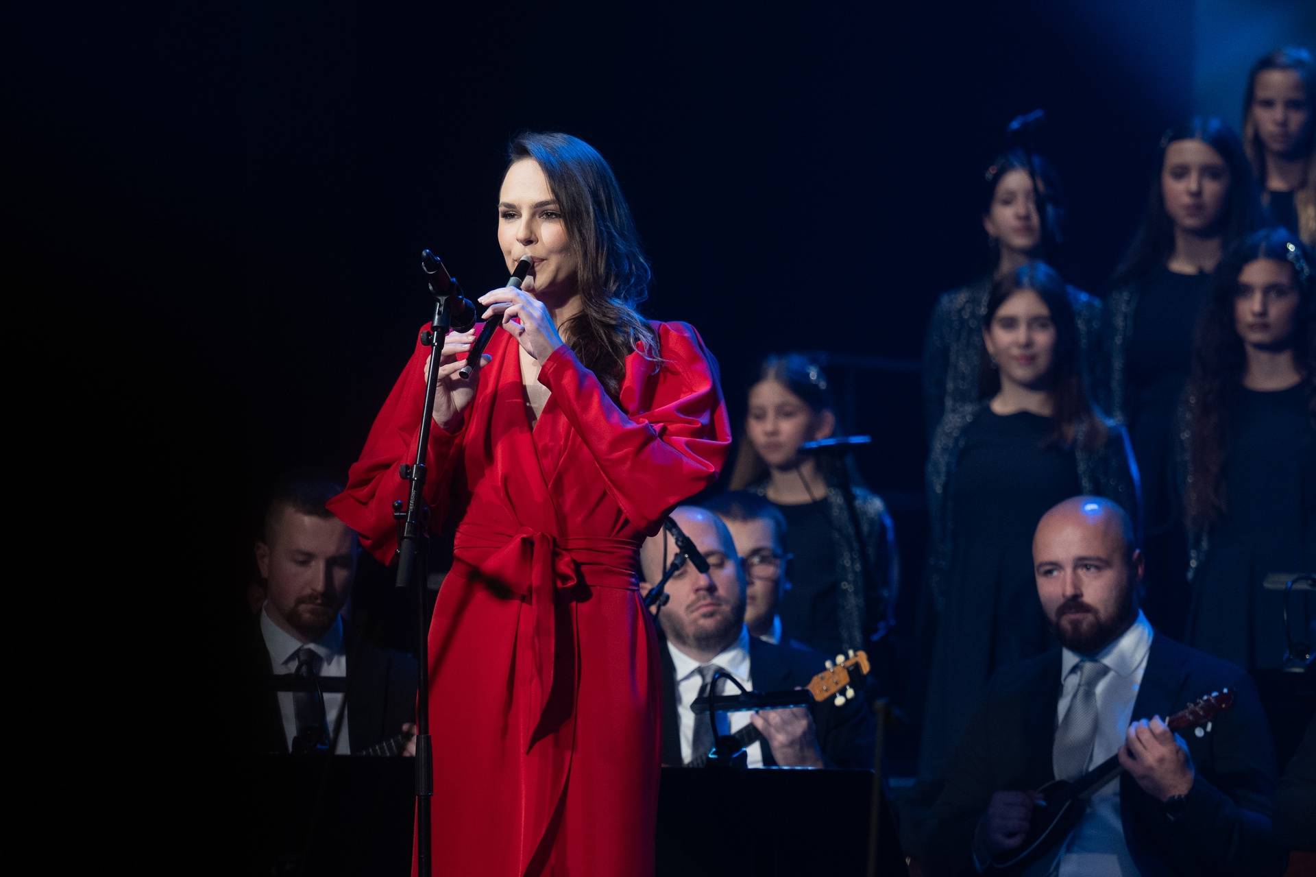 FOTO Djevoja ki Zbor Zvjezdice Gala Koncertom Ti Mo e Sve Proslavile foto-djevoja-ki-zbor-zvjezdice-gala-koncertom-ti-mo-e-sve-proslavile