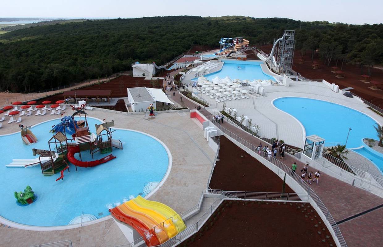 Ministar turizima otvorio prvi veliki vodeni park u Hrvatskoj | 24sata