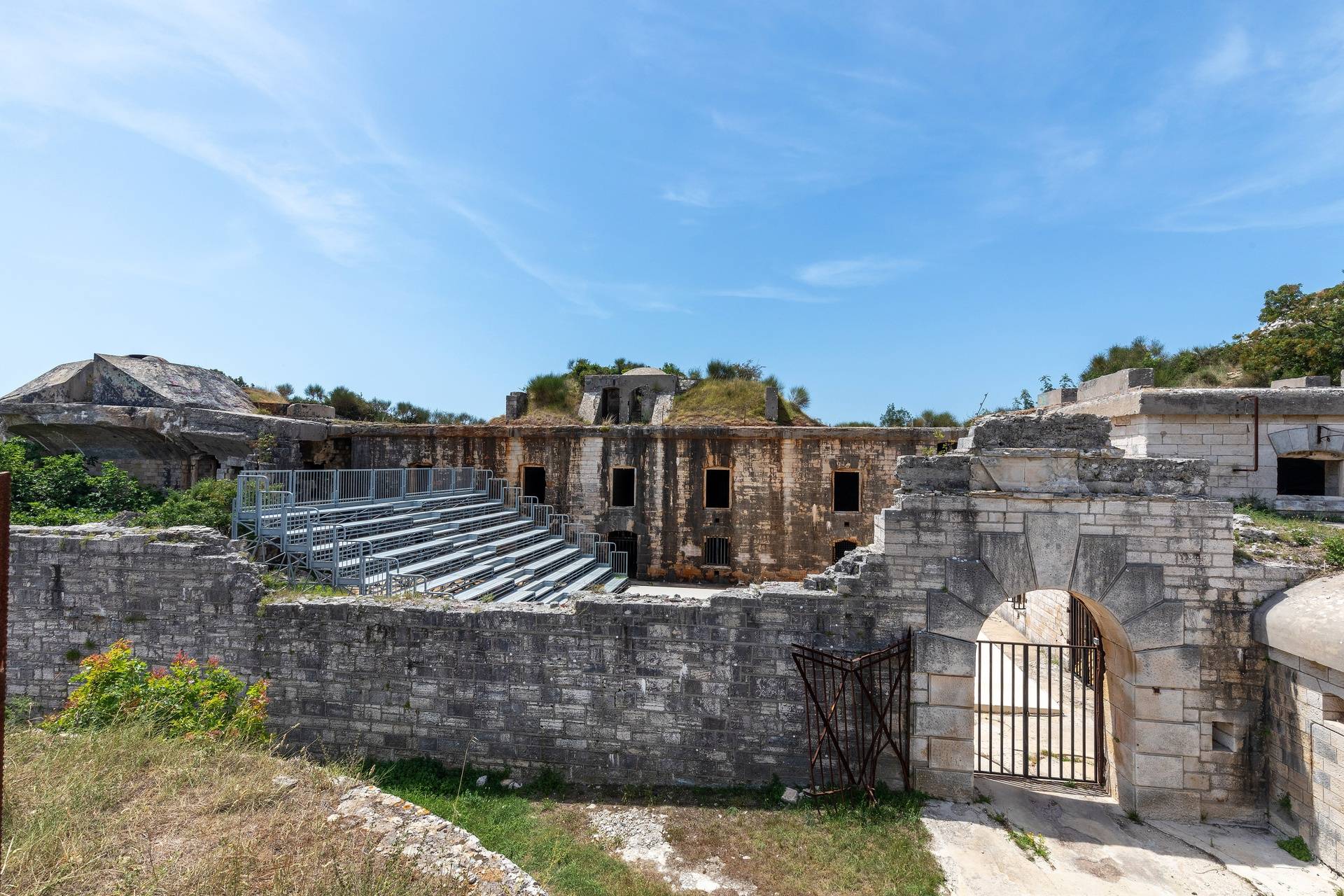 Naselje Barbariga ljeti je pravo 'turističko utočište' za uživanje | 24sata