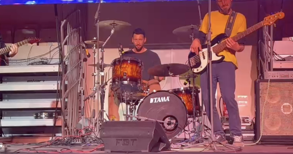 VIDEO Kad Roko roka: Legenda hrvatske košarke zasvirala na otvorenju ...