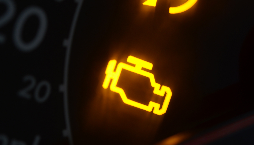 Znate li što znači ova lampica u autu? Na internetu se posvađali | 24sata