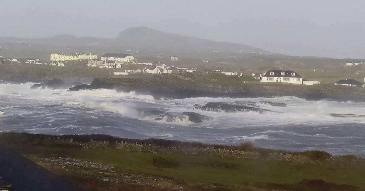 VIDEO Razorna oluja drma kroz Veliku Britaniju: Tisuće su bez struje ...