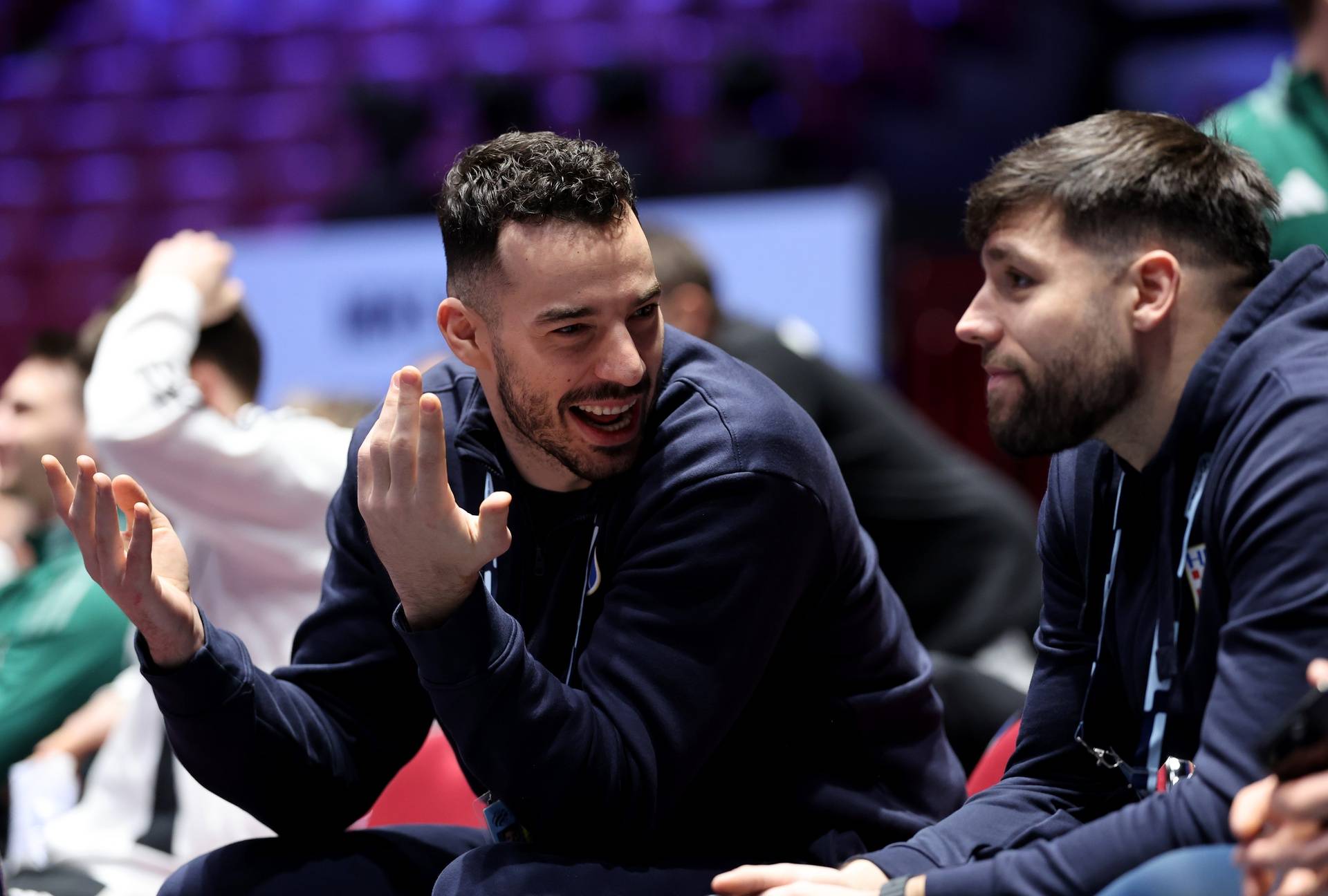 FOTO Hrvatske ljepotice vladaju na tribinama u Malmöu! Srna daje ...