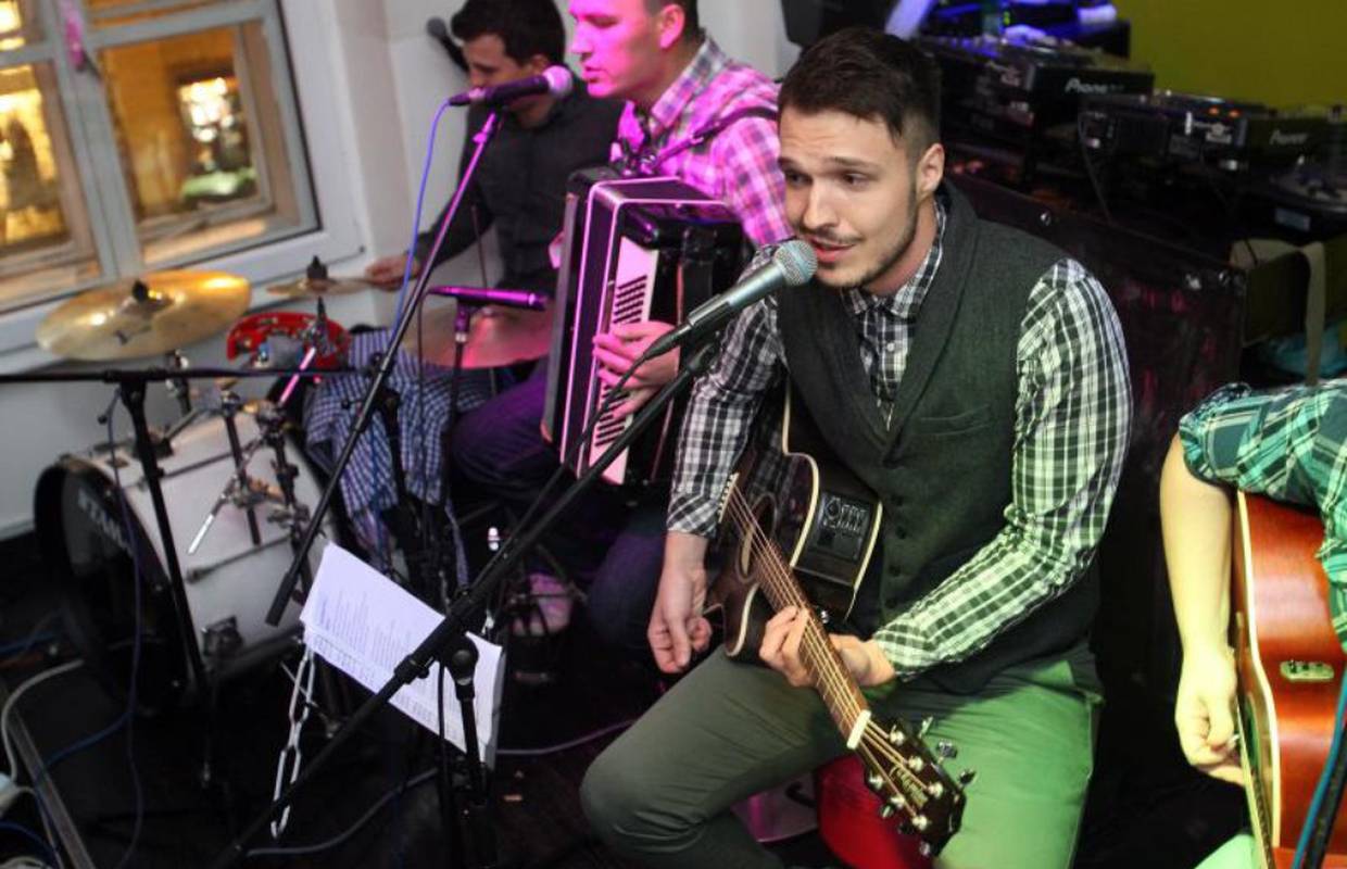 Filip Dizdar nakon tri godine rada predstavio prvi album | 24sata