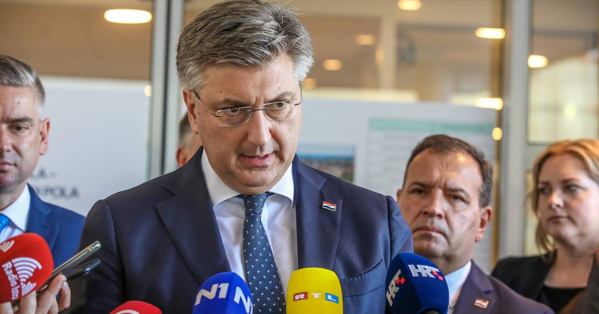 Vlada i sindikati sutra potpisuju povećanje osnovice plaća... | 24sata Vlada i sindikati sutra potpisuju povećanje osnovice plaća... | 24sata