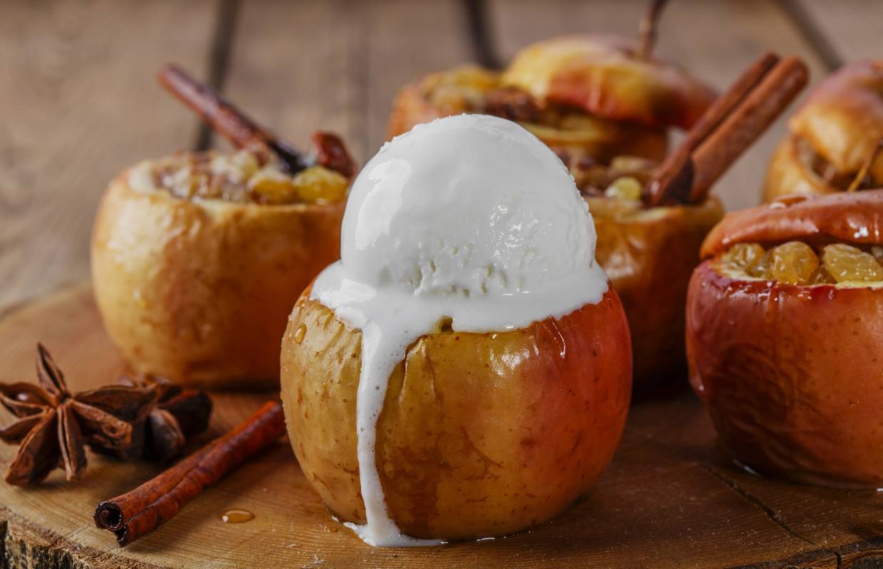 Pečene jabuke iz mikrovalne se svaki put tope u ustima, a okus ...