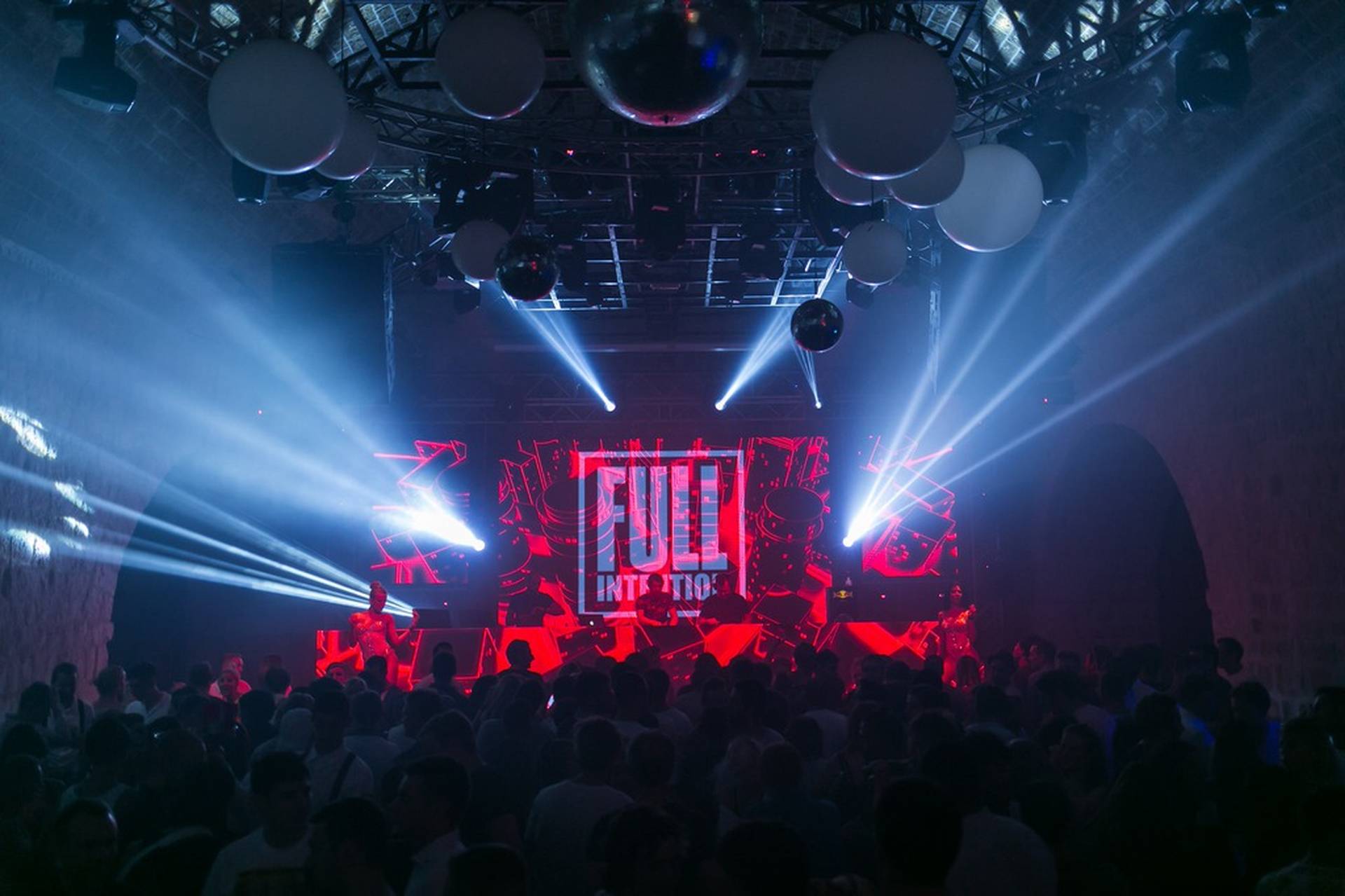 Galerija slika - Britanski duo, Full Intention prvi puta svirao u ...