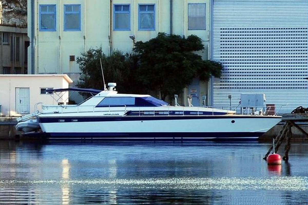 Istražuju je li Ivo Sanader pravi vlasnik superjahte "Malo vitra" | 24sata