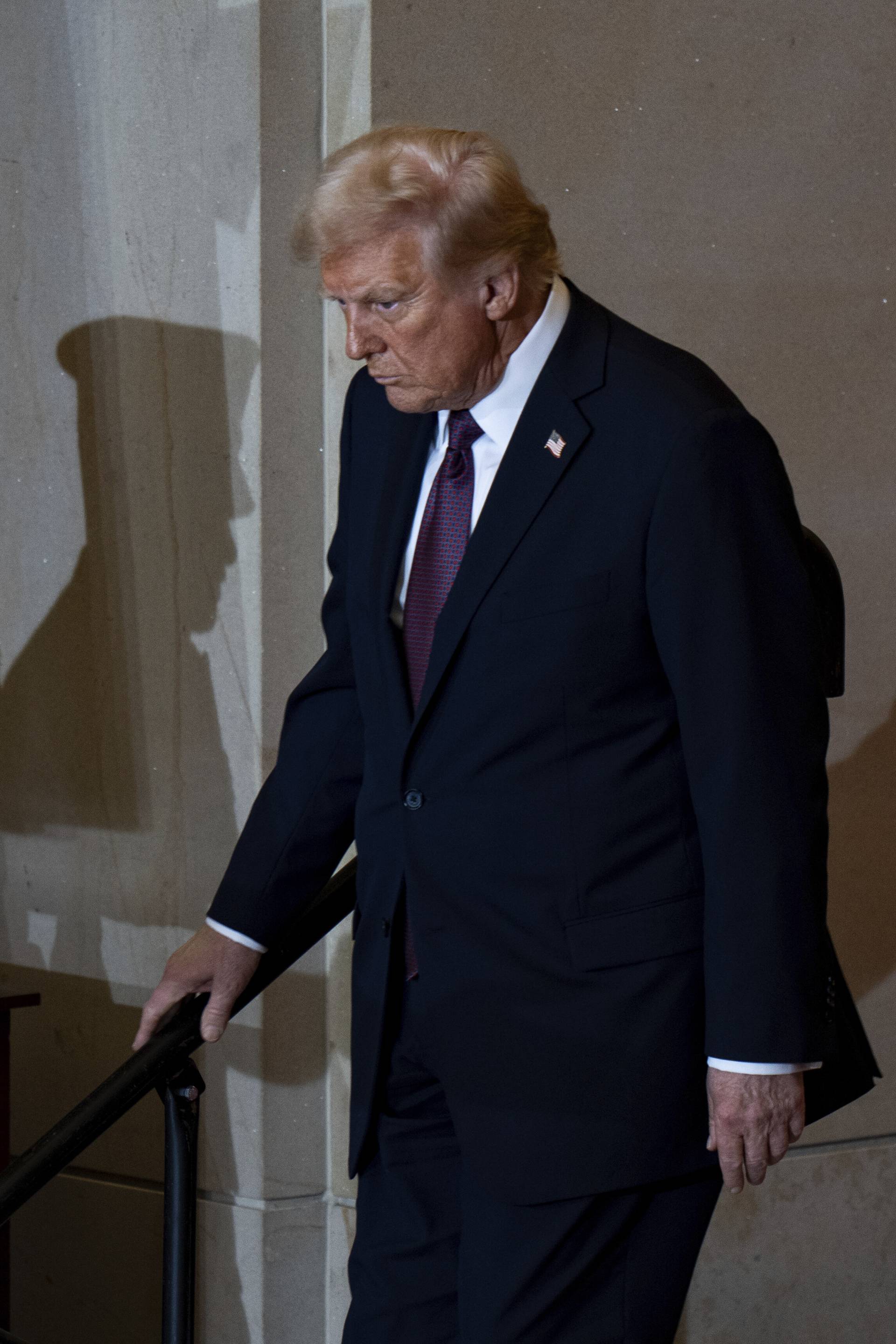 FOTO Zuck zuri u dekolte, Musk u strop, sve puno milijardera: Ovo je ...