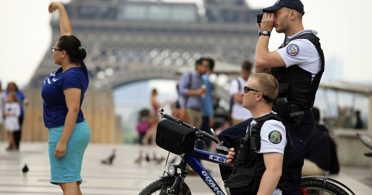 Deseci tisuća policajaca čuvaju ulice Pariza: Paraolimpijske igre su ...