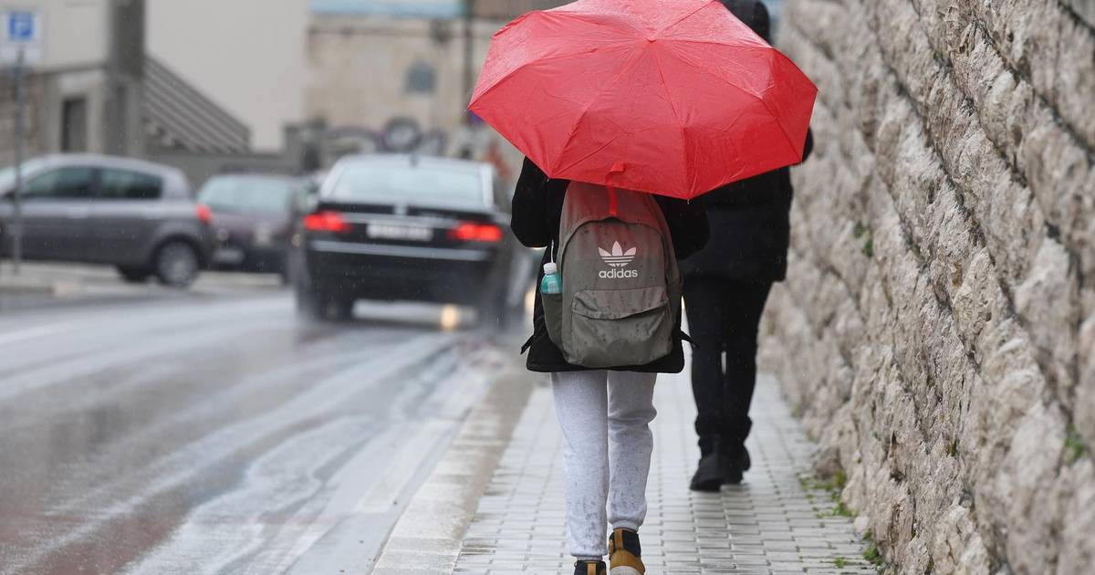 Nakon sunčanih dana na Jadranu stiže i nekoliko kapi kiše, ali ...