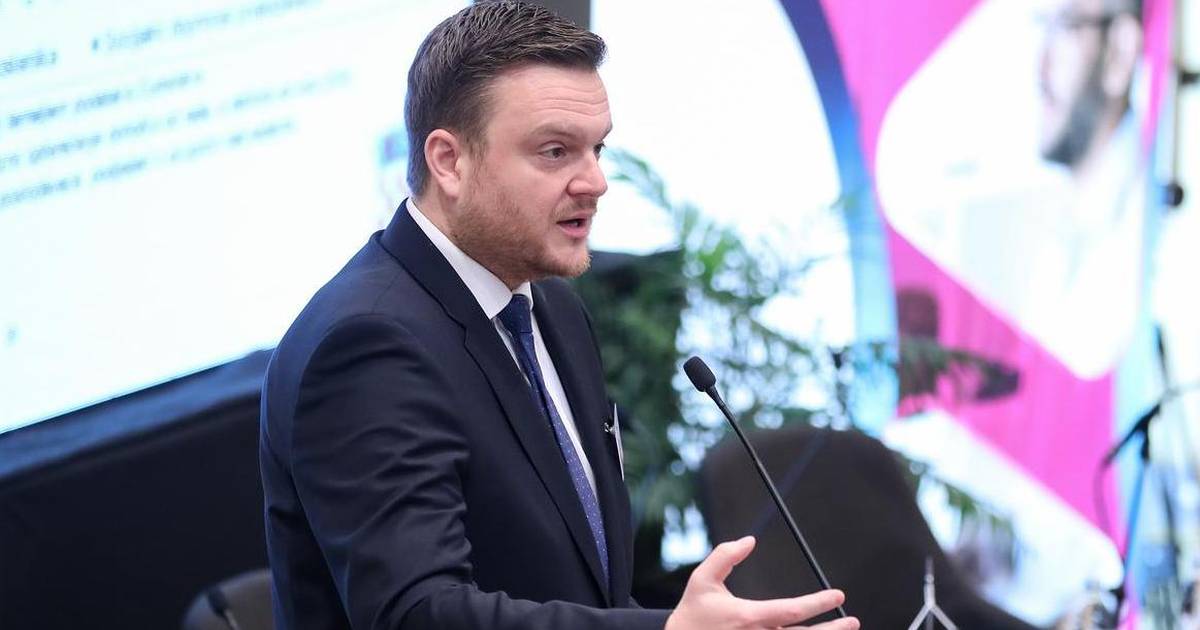 Primorac o napojnicama: Ove će se godine regulirati i porezni tretman ...