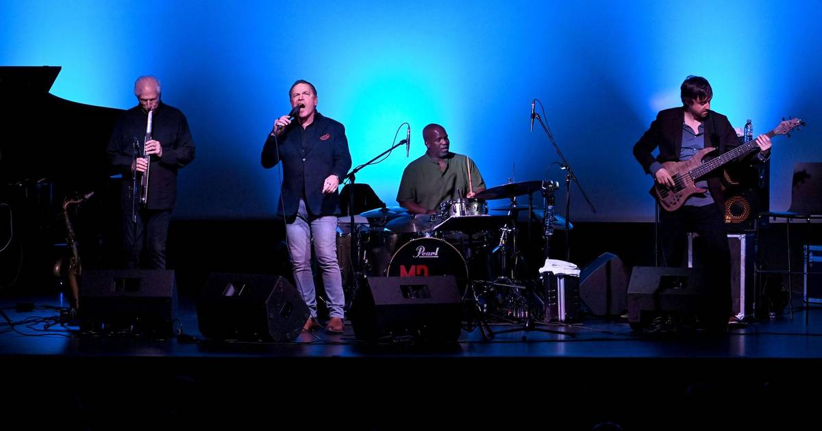 Kurt Elling i Yellowjackets su u Zagreb donijeli duh fusion jazza 70-ih ...