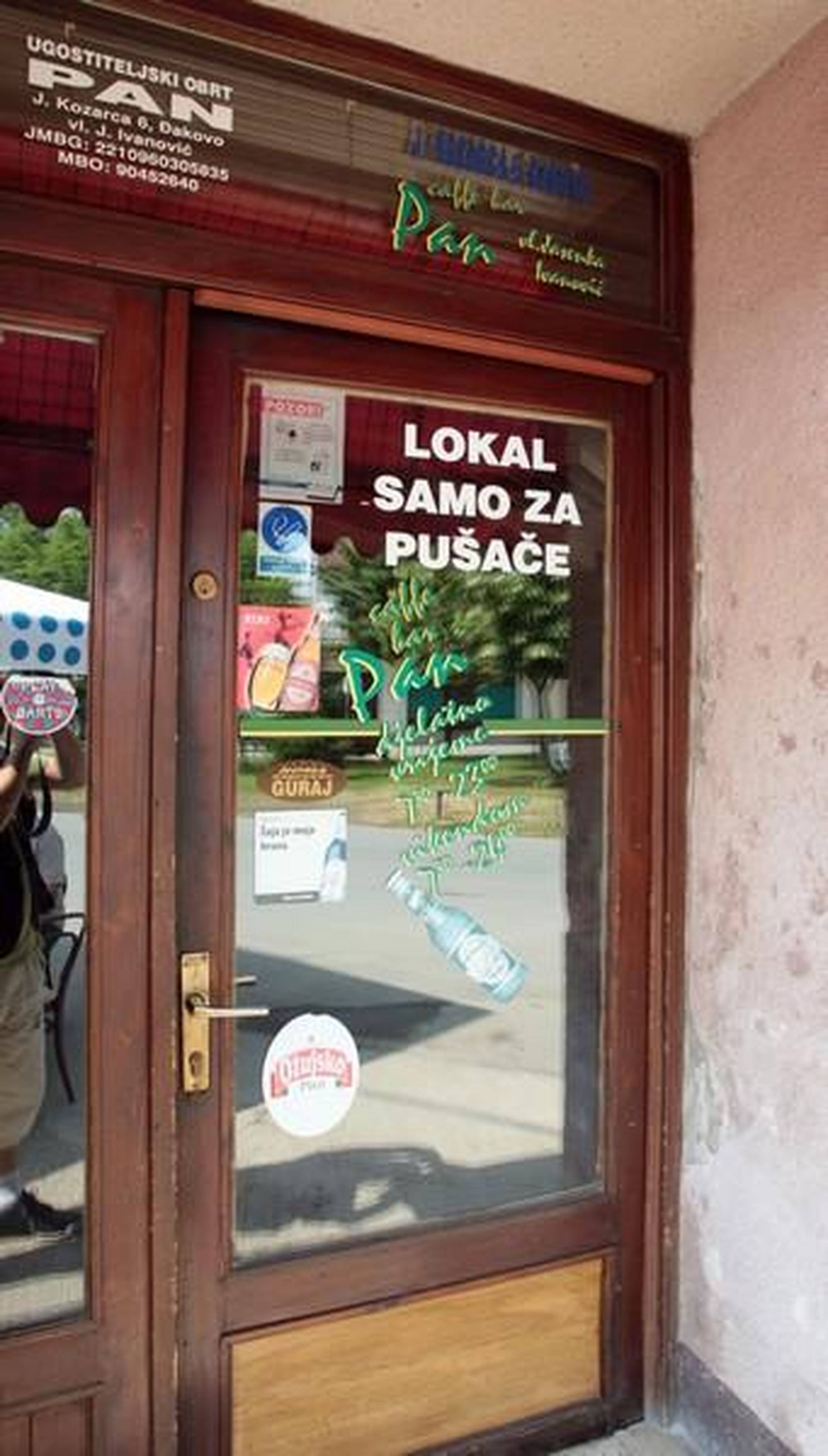 Galerija slika - Ugostitelj otvorio kafić u Đakovu - samo za pušače ... Galerija slika - Ugostitelj otvorio kafić u Đakovu - samo za pušače ...
