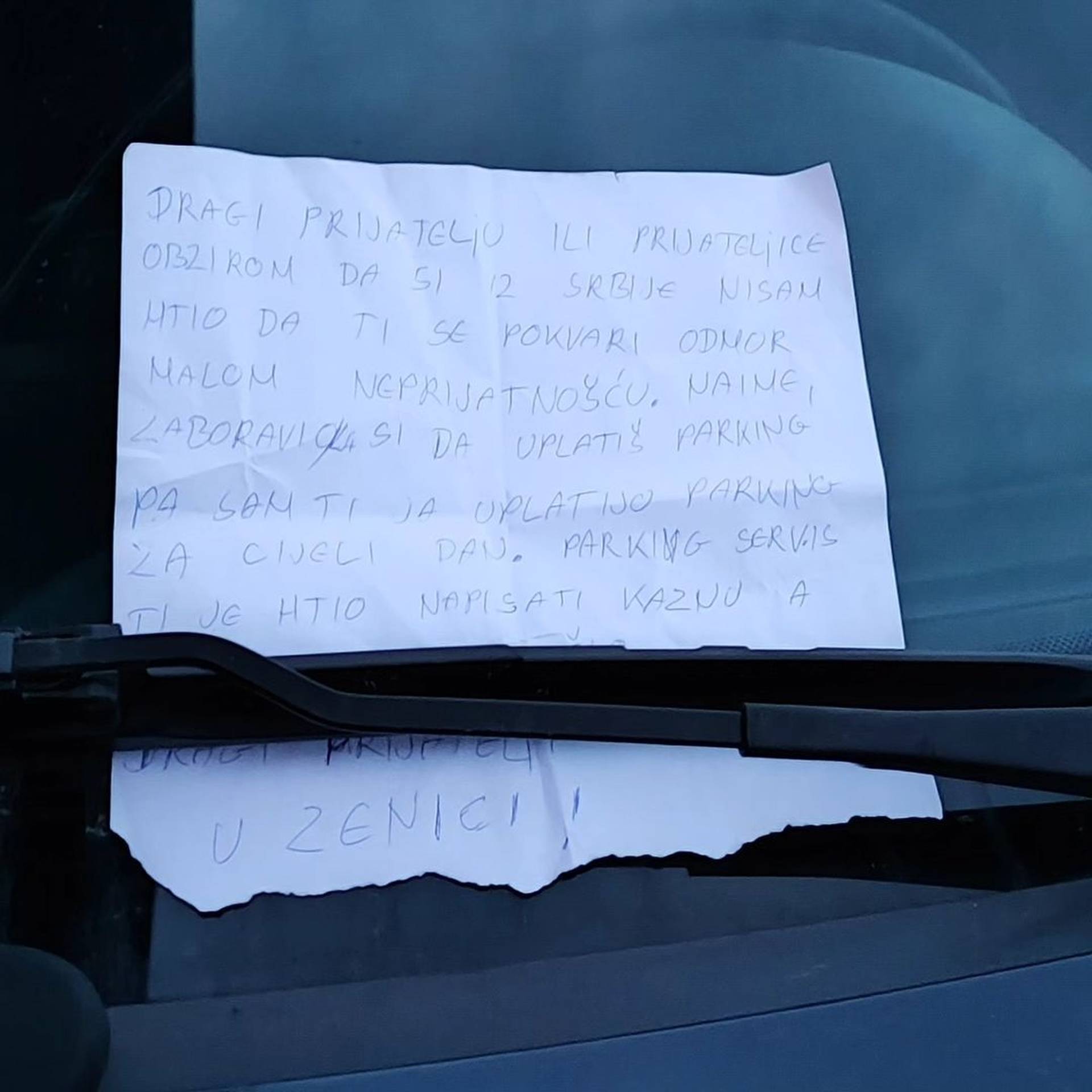 Galerija slika - FOTO Turiste iz Srbije zatekla je neočekivana poruka ...