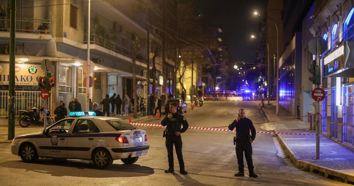 Terenac bez vozača zabio se u restoran u Ateni. Ozlijeđeno 11 ljudi: 'Nije povukao ručnu ...