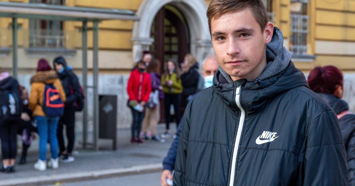 Danijel (15) napokon krenuo u školu: 'Sretan sam. Drago mi je što idem ...