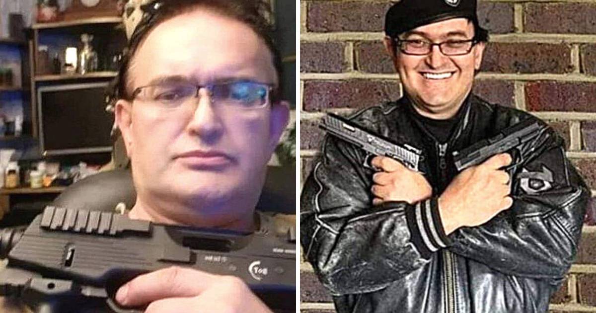 Šef leskovačke neuropsihijatrije Goran Tojaga pozira s oružjem ...