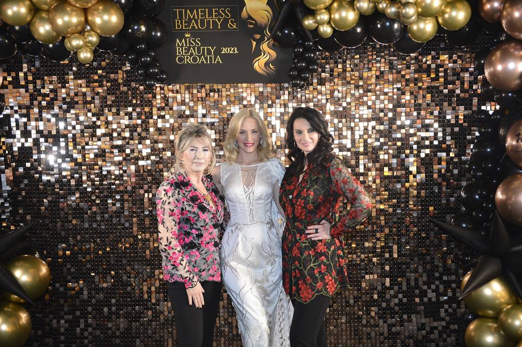 Bivša loto djevojka oduševila! Suzana Mančić blistala u uskoj haljini ...