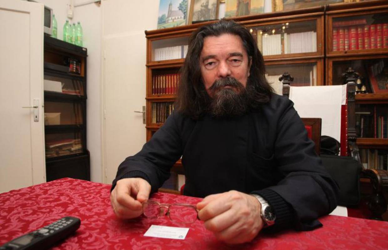Bivši paroh Milenko Popović je uzeo Crkvi tri milijuna kuna? | 24sata