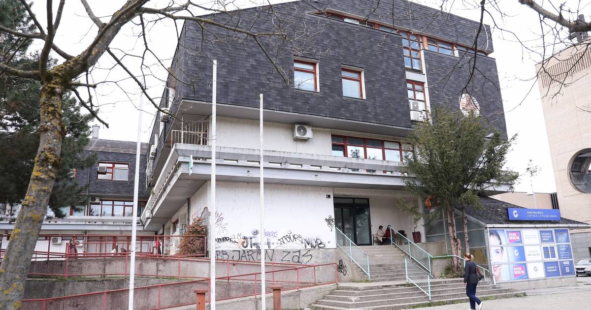 'Na nastavnicu je pao prozor, a lift se čest kvari. Uvjeti su loši ...