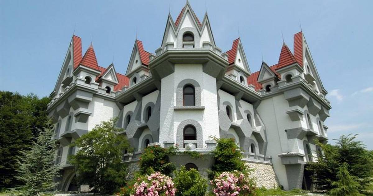 Iz zagorskog 'lego dvorca' ukrao 6 vrijednih stolica | 24sata