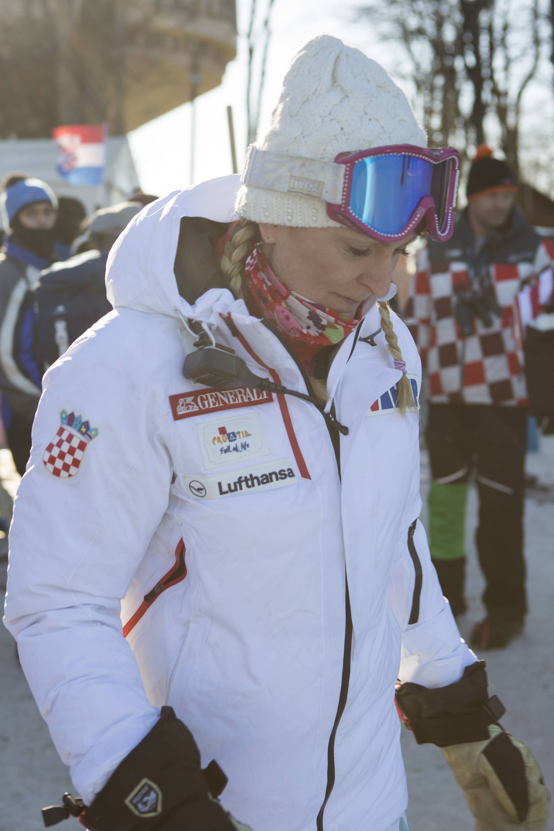 Galerija slika - Janica na Sljemenu prvi put u javnosti nakon sinova rođenja | 24sata