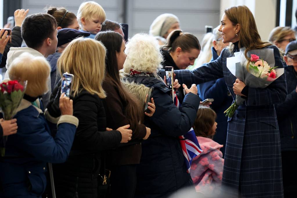 FOTO Kakva dobra zabava! Kate i William zaigrali curling skupa ...