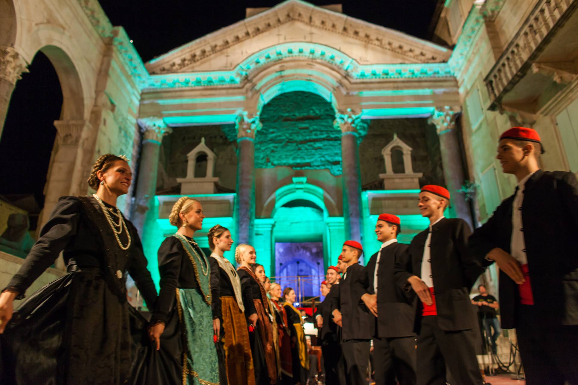 Galerija slika - Splitski Advent u znaku tradicije i zajedništva | 24sata