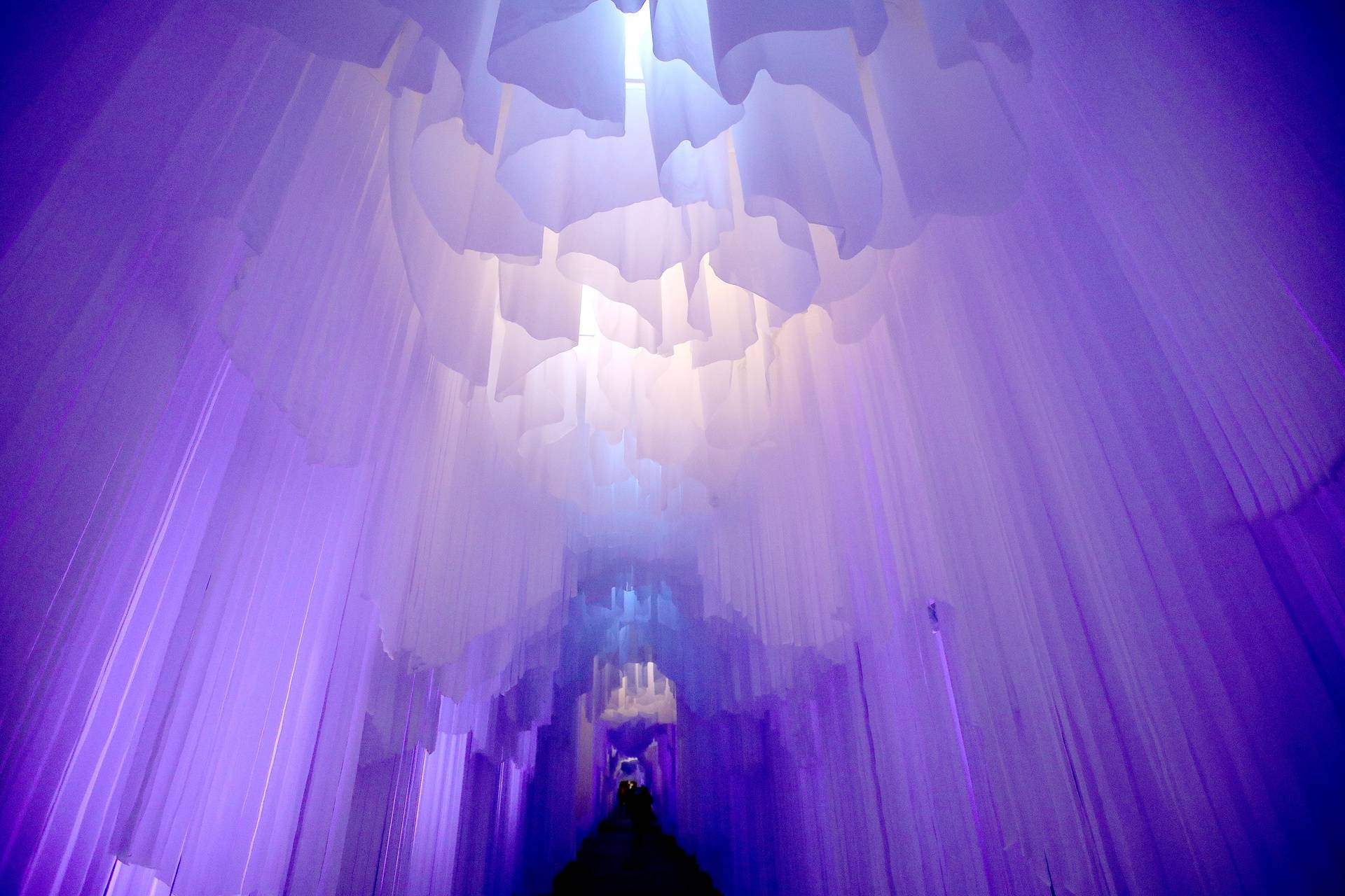 FOTO Instalacija 'Polarni san' u tunelu Grič je zvijezda Adventa | 24sata