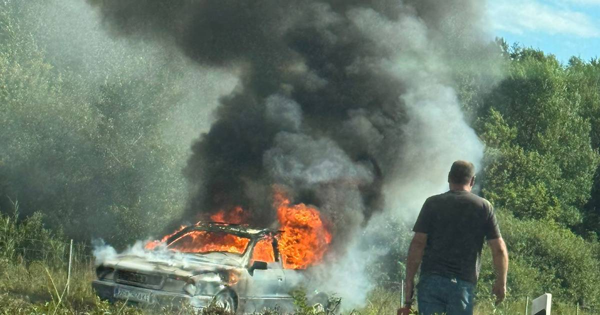 VIDEO Izgorio automobil na A1: 'Stvorila se velika gužva' | 24sata