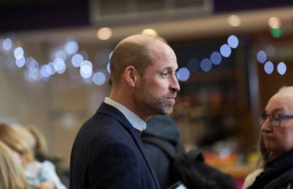 FOTO Kakva dobra zabava! Kate i William zaigrali curling skupa ...