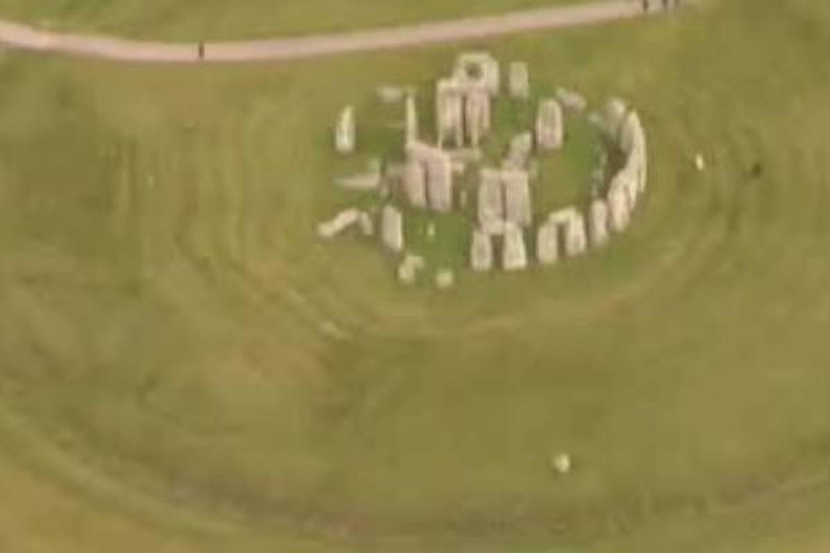 Amerikanac tvrdi da zna kako je nastao Stonehenge | 24sata Amerikanac tvrdi da zna kako je nastao Stonehenge | 24sata