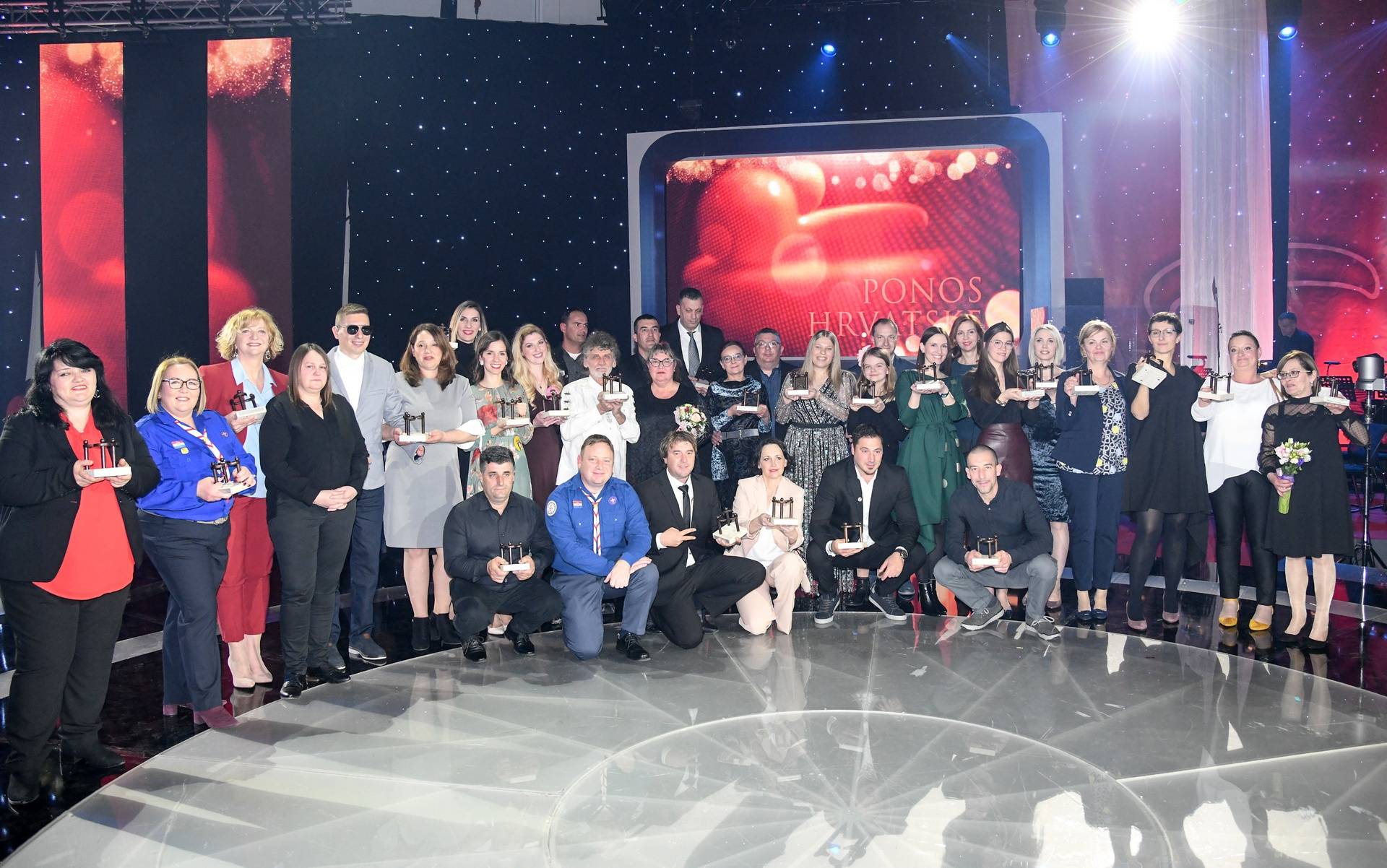 Galerija slika - 'Godina je bila teška, ali je iz puno ljudi izvukla ...